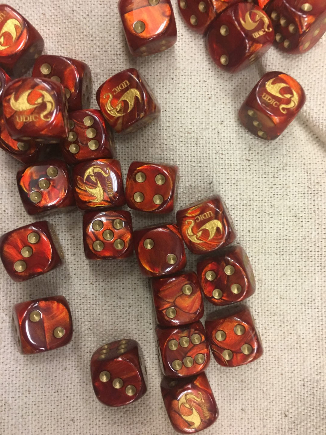 UDIC D6 Logo Customized Dice Standard Red and Gold V1 - Etsy