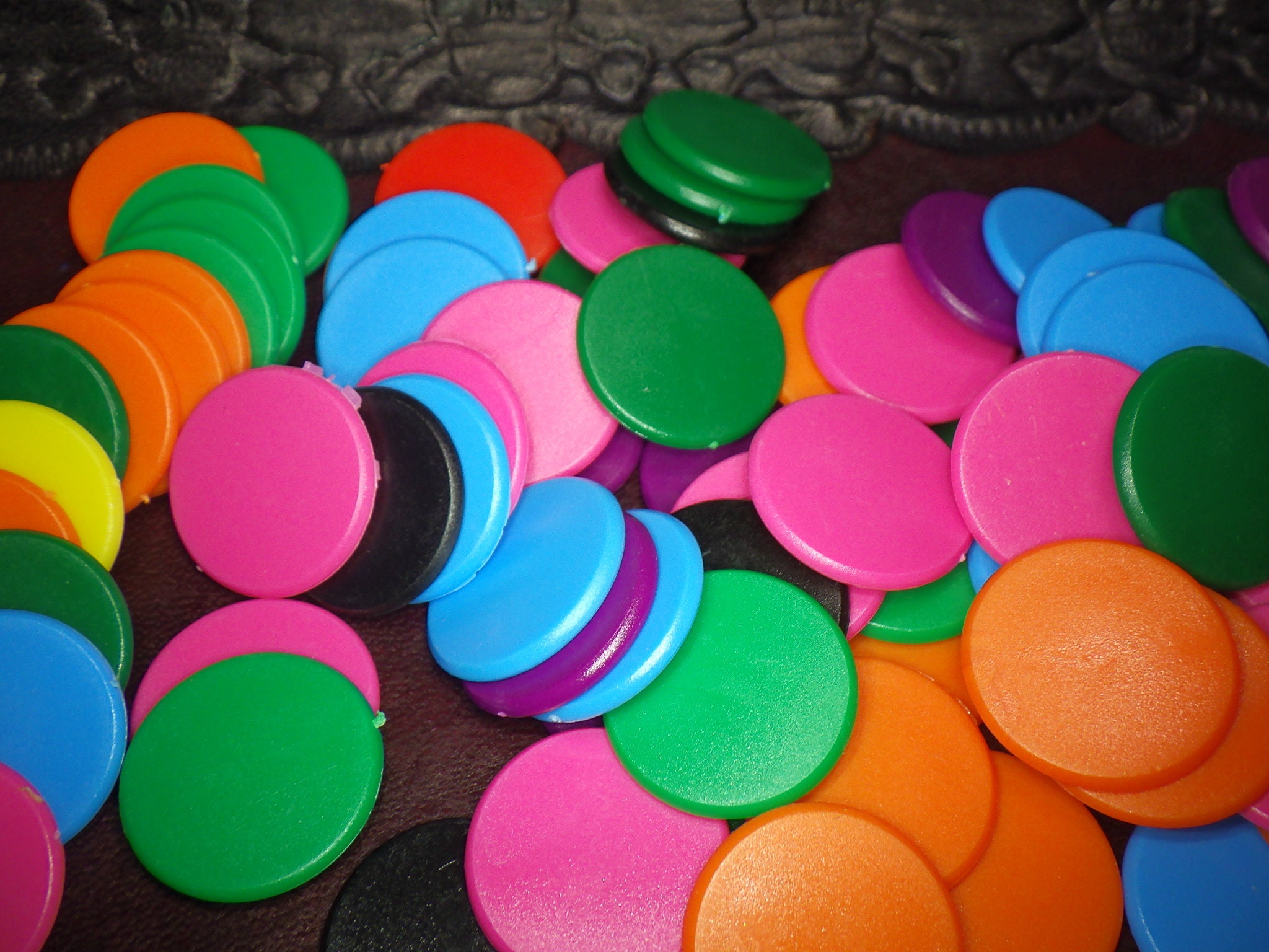 Pack of 100 Assorted 16mm Opaque Bingo Chips Tabletop Gaming - Etsy