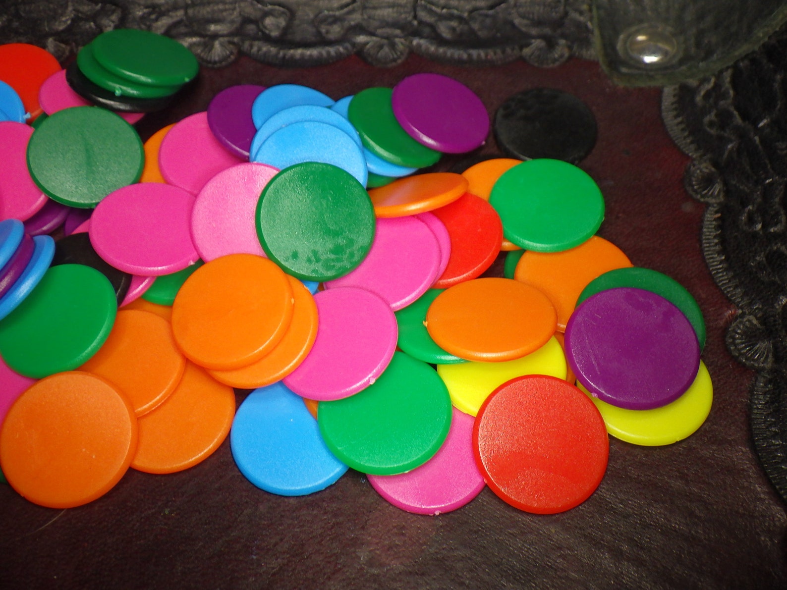 Pack of 100 Assorted 16mm Opaque Bingo Chips Tabletop Gaming - Etsy