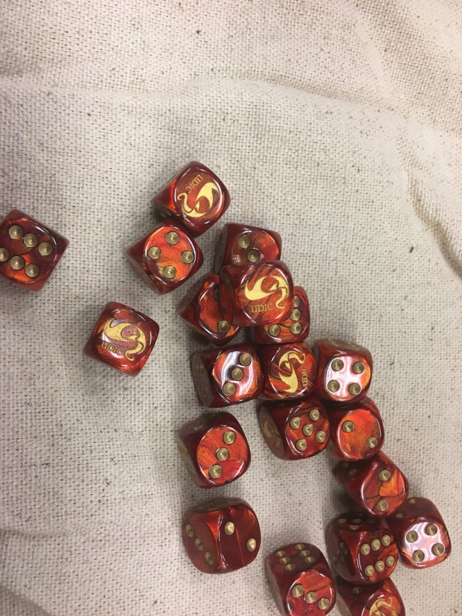UDIC D6 Logo Customized Dice Standard Red and Gold V1 - Etsy