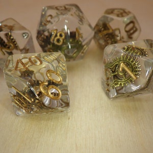 Gear Dice 16mm 7 Die Polyhedral Dice Set - RPG Tool Tabletop Roleplay ...