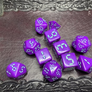 Retro Dice 11 Piece Polyhedral Set "on the Run" Tabletop RPG Gaming ...