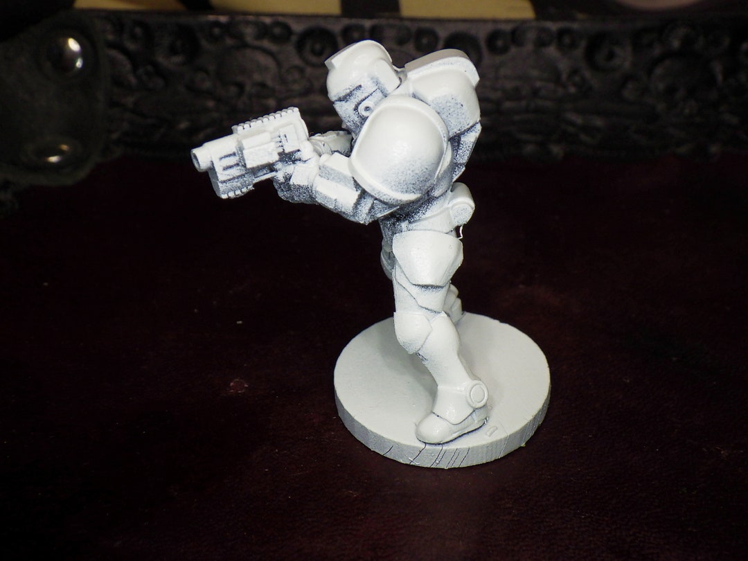 Space Marine Laser Pistol Blaster Armor Suit Figure Miniature 32mm ...