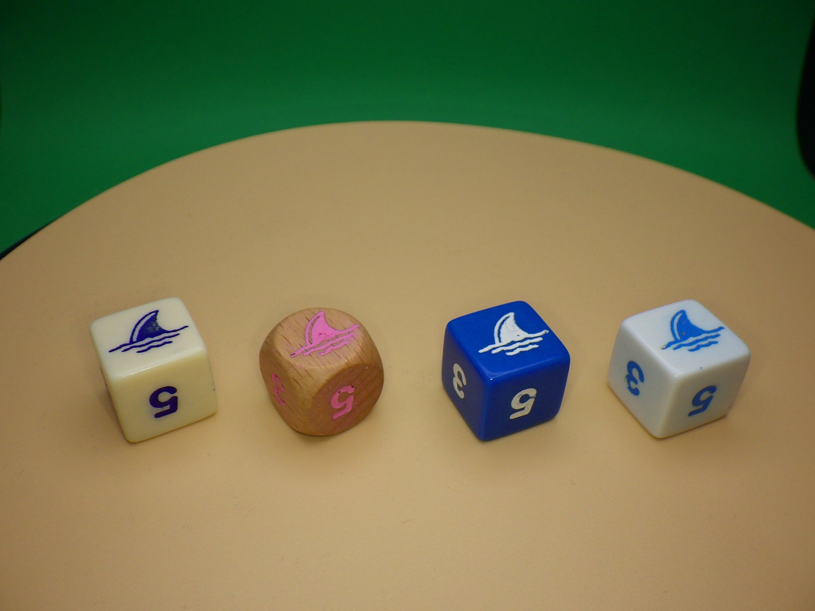 Shark Fin Custom D6 Die 16mm Six Sided RPG Tool Tabletop - Etsy