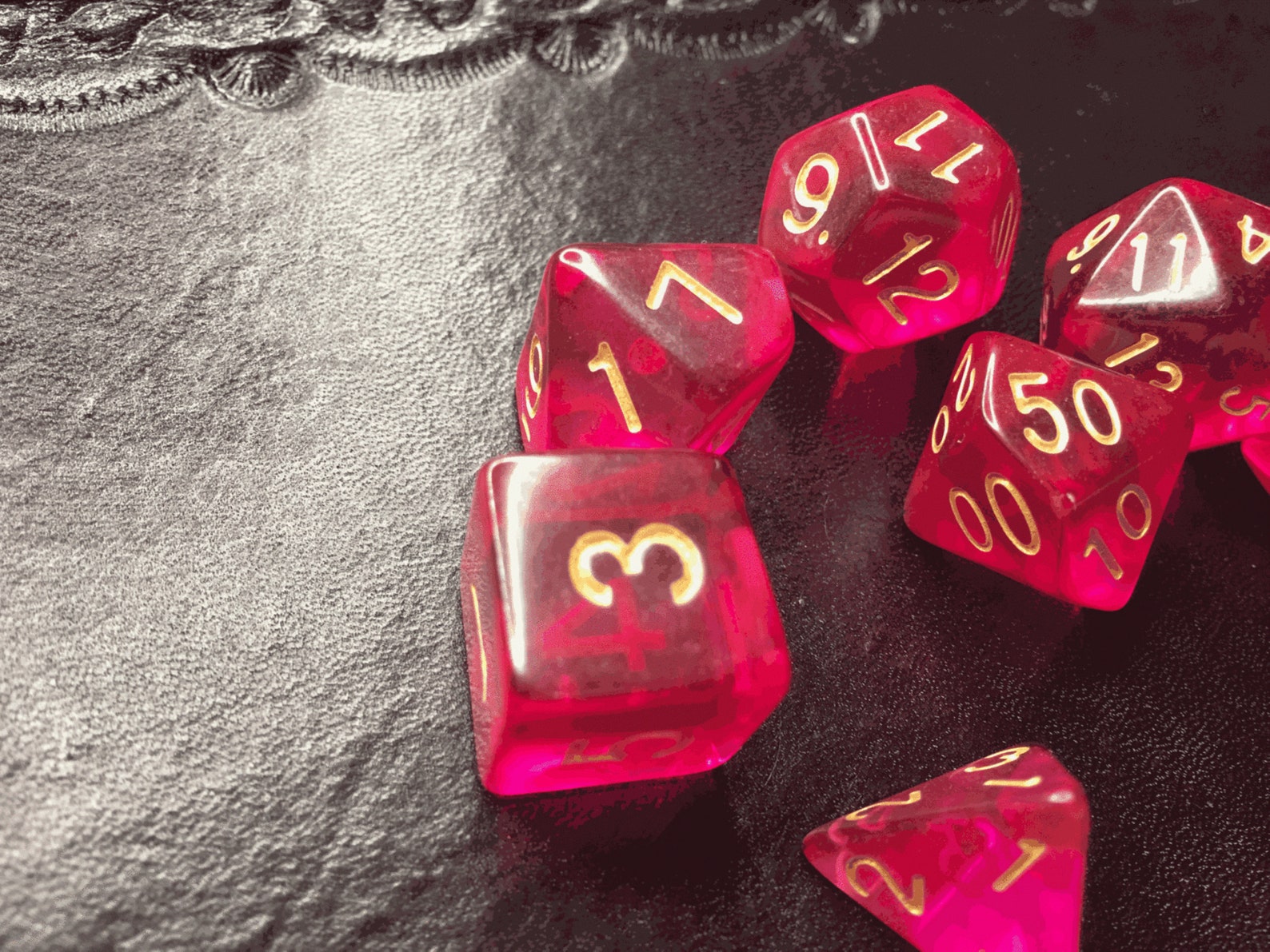 16mm 7 Die Polyhedral RPG Dice Set "faerie Fire" Transparent Pink With ...