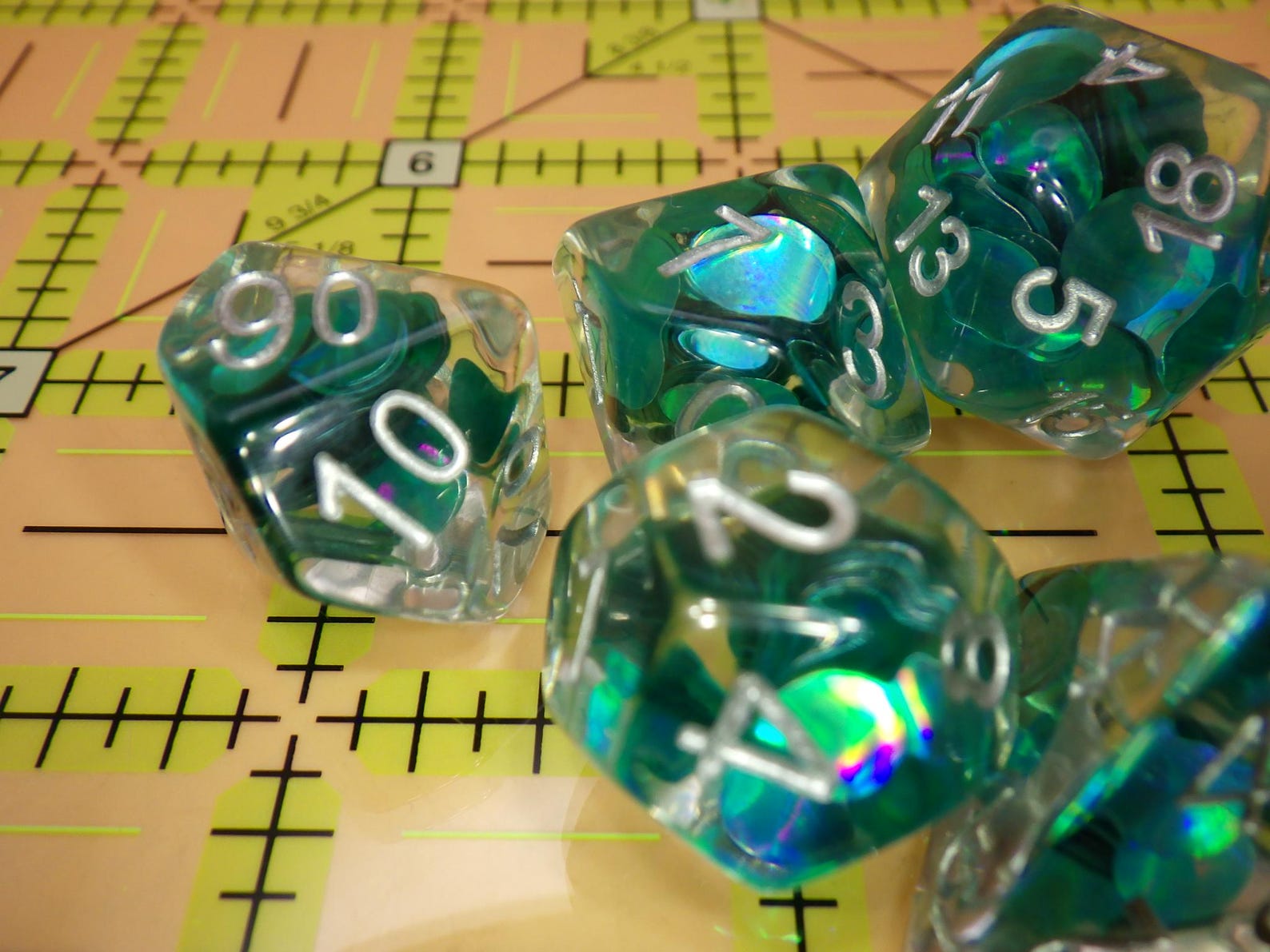 Mermaid Scales Dice 16mm 7 Die Polyhedral Dice Set - RPG Tabletop ...