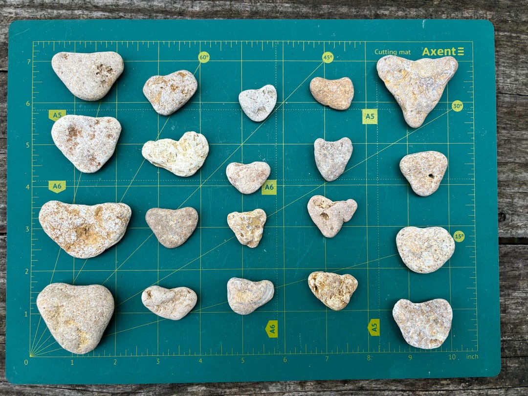 Set of 20 Pcs Heart Pebble - Beach Stone Heart - Heart Rock - Sea Stone ...
