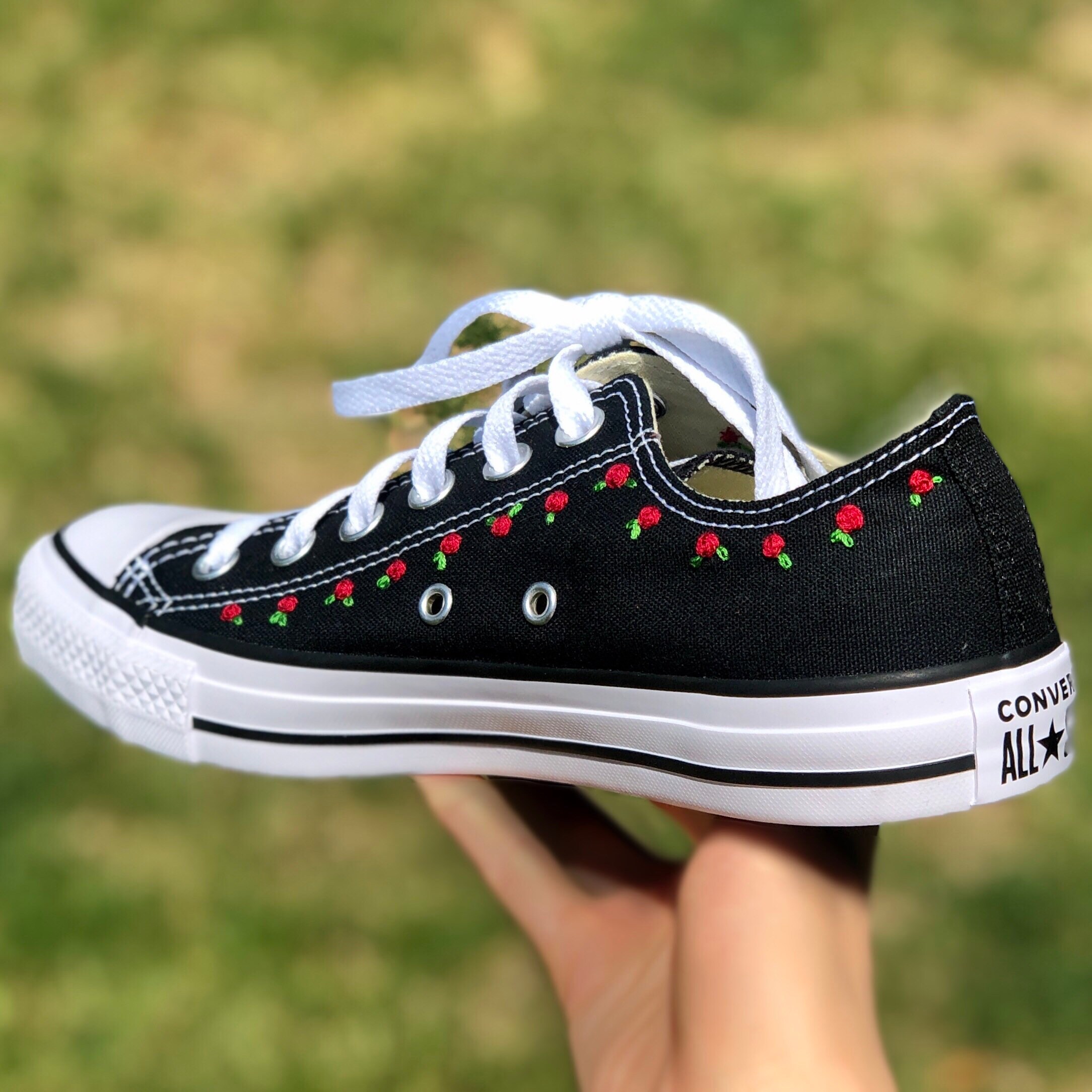 Custom Black Chuck Taylor Converse Embroidered Red Rose Flowers - Etsy