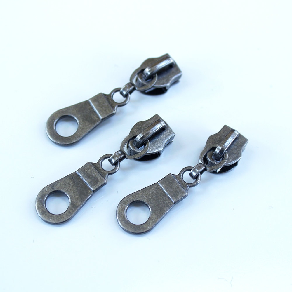 Size 5 NON-LOCKING regular Zipper Pulls for Nylon Coil - Etsy