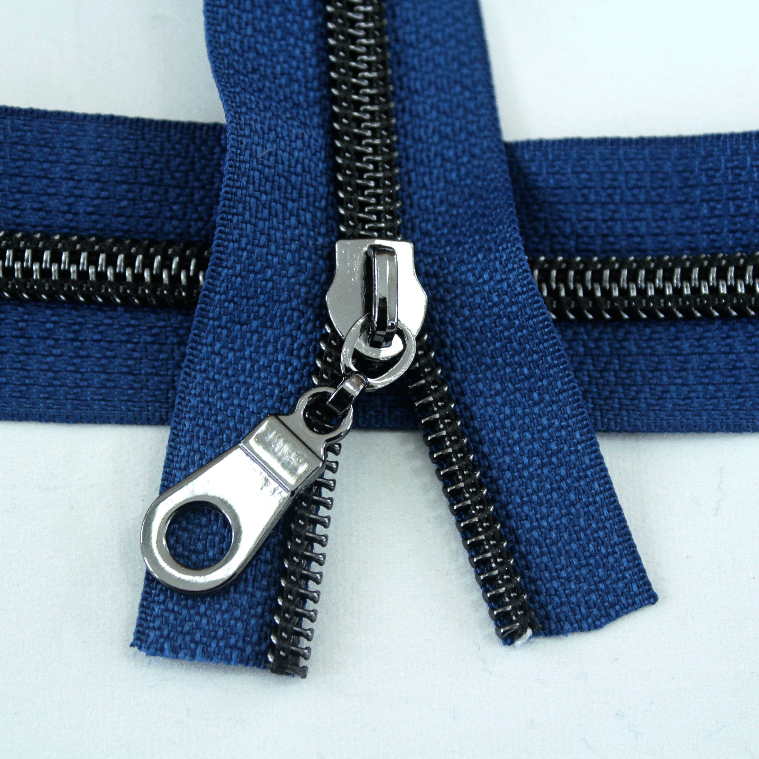 Size #5 Jean Blue Zipper With Gunmetal Coil - 5 Yards & 15 Regular ...