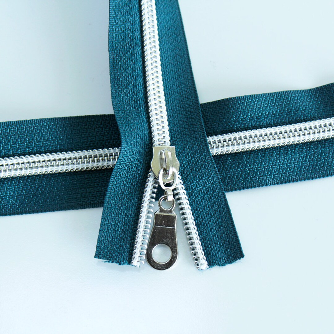 Size #5 Teal Zipper With Silver Coil - 5 Yards & 15 Regular (donut ...