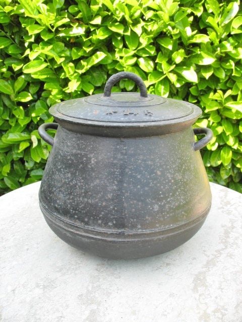 A Very Good Vintage French Cast Iron Cooking Cauldron and Lid - Etsy