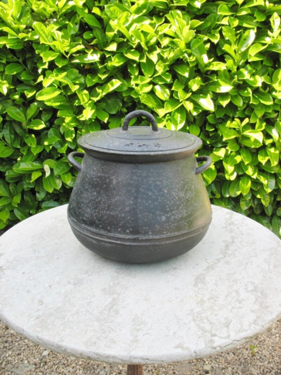 A Very Good Vintage French Cast Iron Cooking Cauldron and Lid From ...