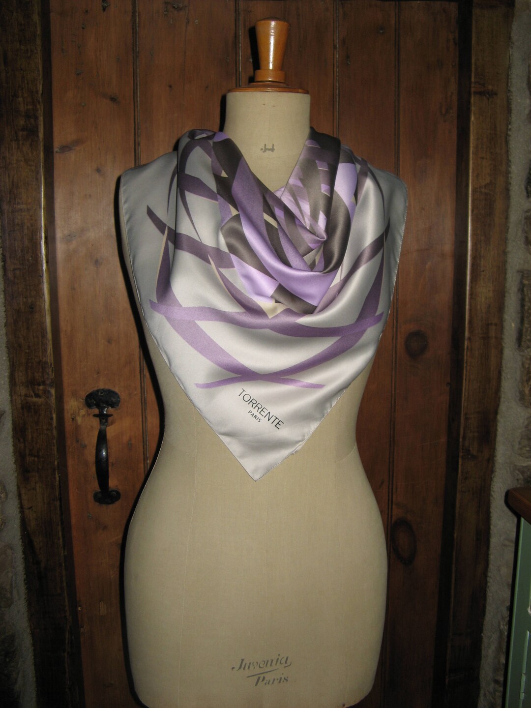 A Beautiful Vintage Torrente Paris Silky Polyester Scarf / Foulard in ...