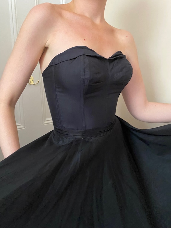 Perfect 1950s black structured sun top with boning an… - Gem