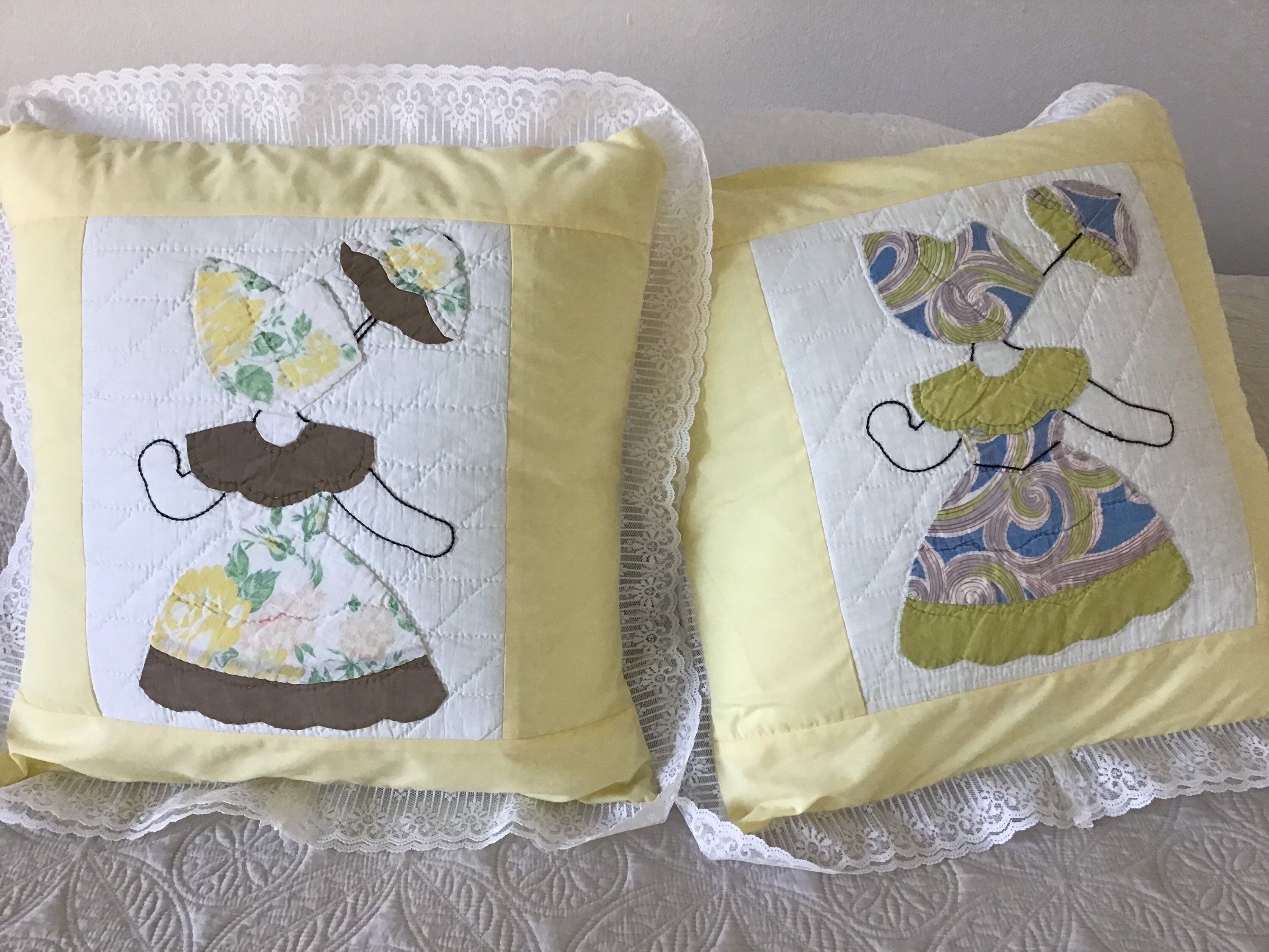 Beautiful, Hand Embroidered, Hand Appliquéd, Vintage Parasol Lady ...