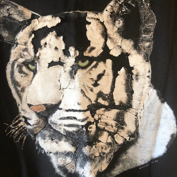 Vintage 1991 distressed white tiger open pit top fits… - Gem