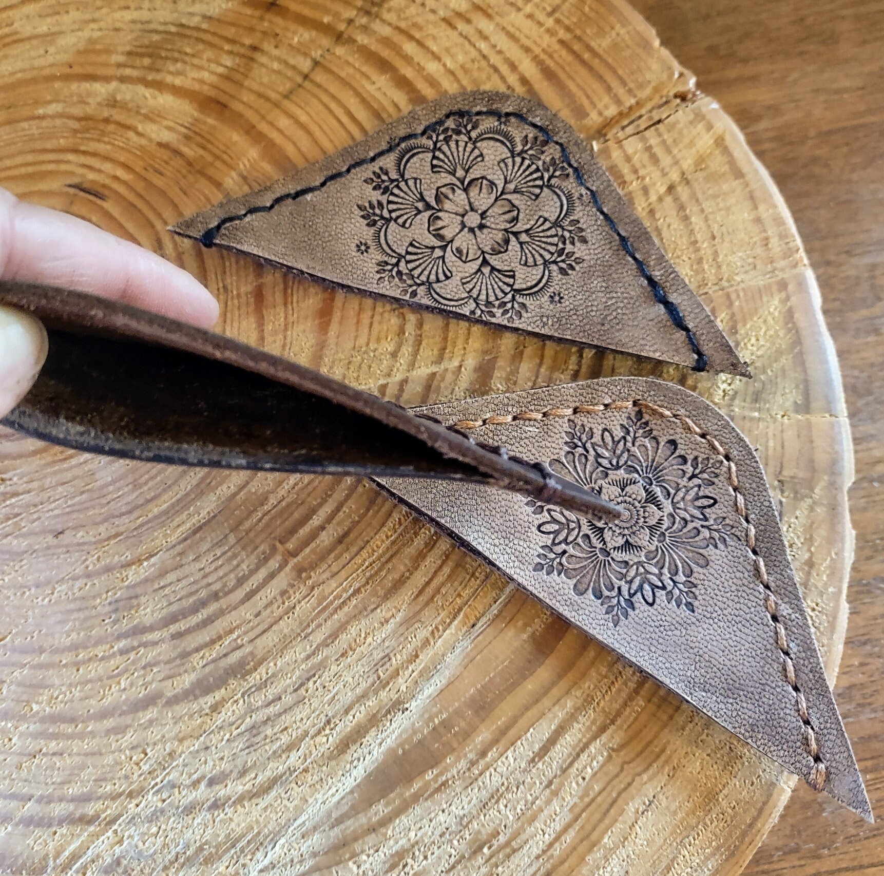 Hand Tooled Leather Corner Bookmark Pocket Style - Etsy