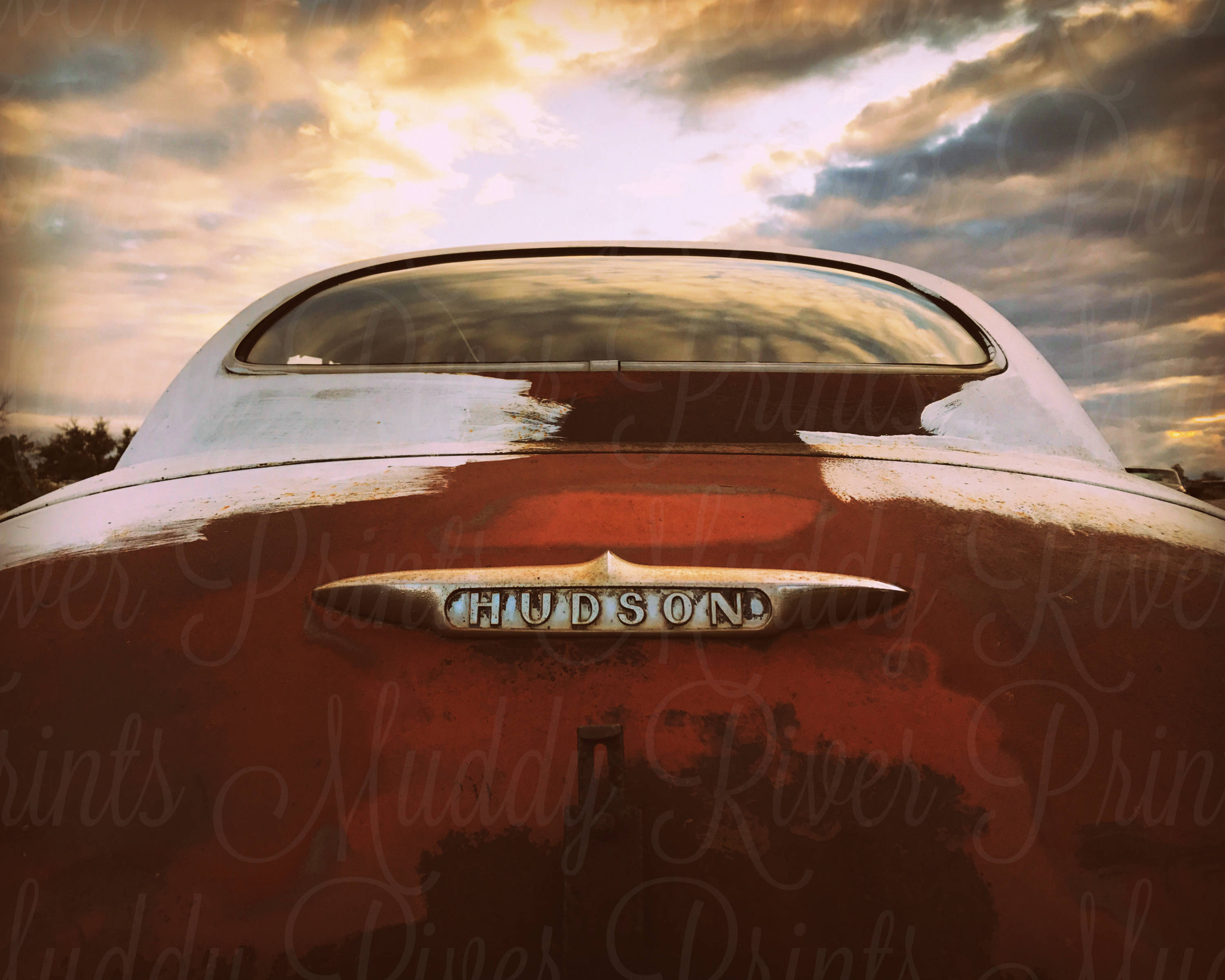 Hudson Trunk Emblem Sky Printable Download Rustic Americana Photography ...