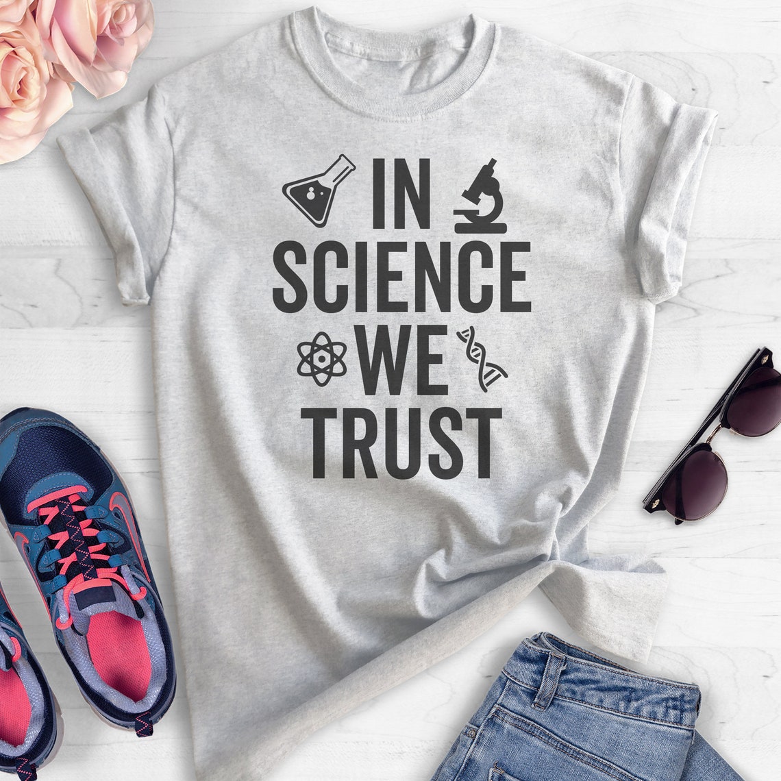 In Science We Trust T-shirt Ladies Unisex Crewneck Shirt - Etsy