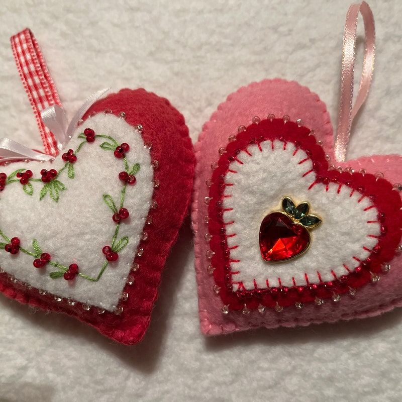 Hearts Felt - Etsy