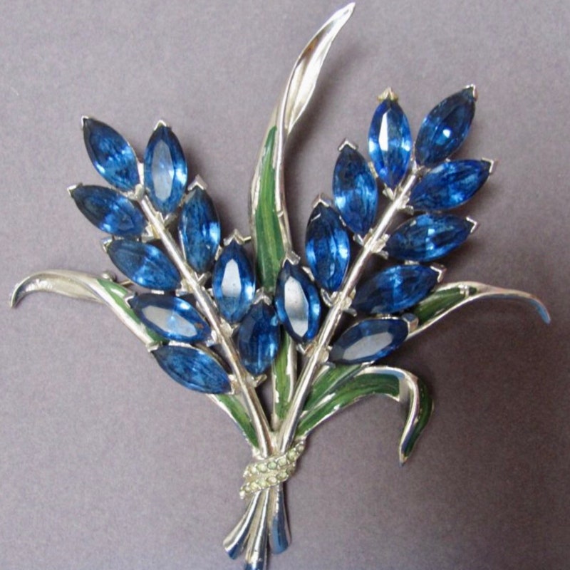1940 Brooch - Etsy