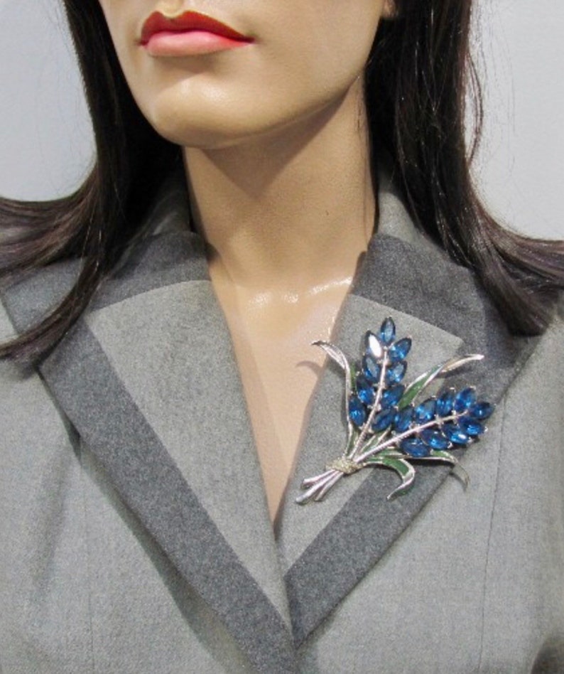 Vtg 1940s CORO BLUE HYACINTH Flower Marquise & Enamel Brooch | Etsy