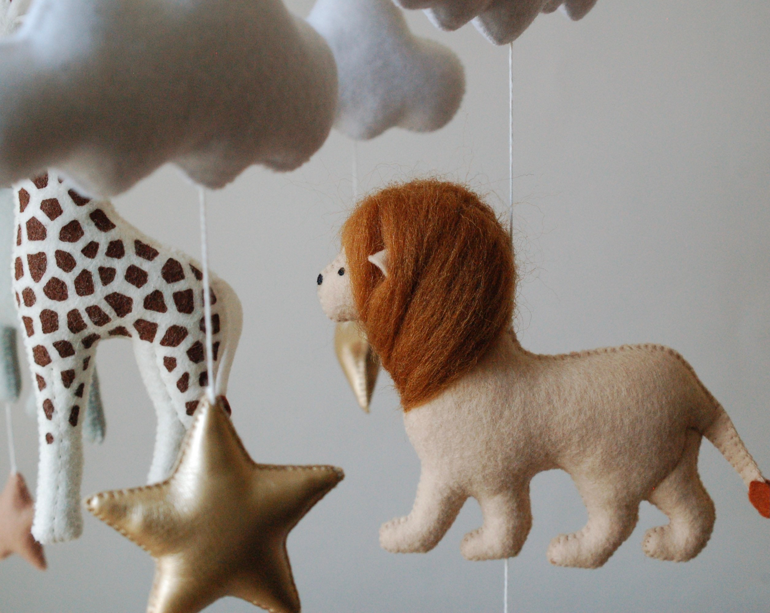 Safari Baby Mobile: Neutral Felt Animals, Rainbow Nursery Decor - Etsy