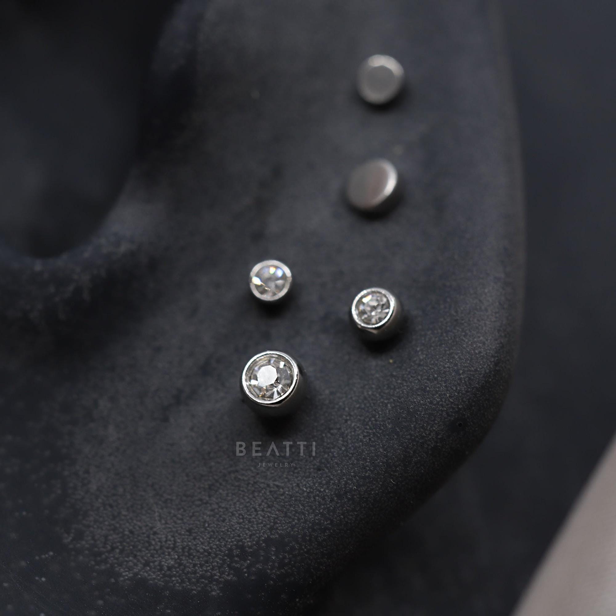 20G Tiny Bezel CZ Threadless Push Pin Labret Stud • 316L Surgical Steel ...