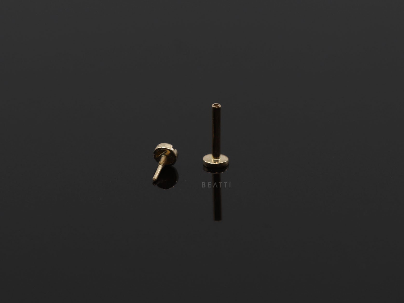 NEW 14K Solid Gold Tiny Flat Screw Labret Stud Tiny Flat | Etsy