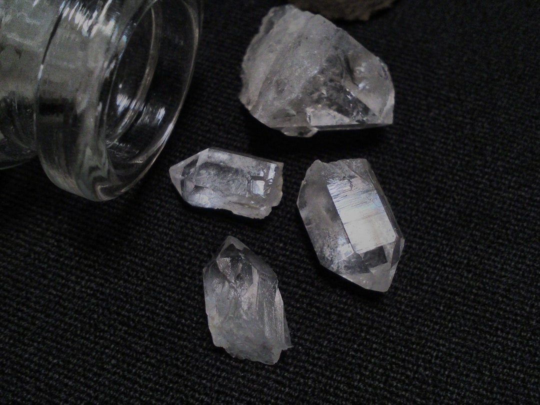 Quartz Points in Glass Jar - Etsy