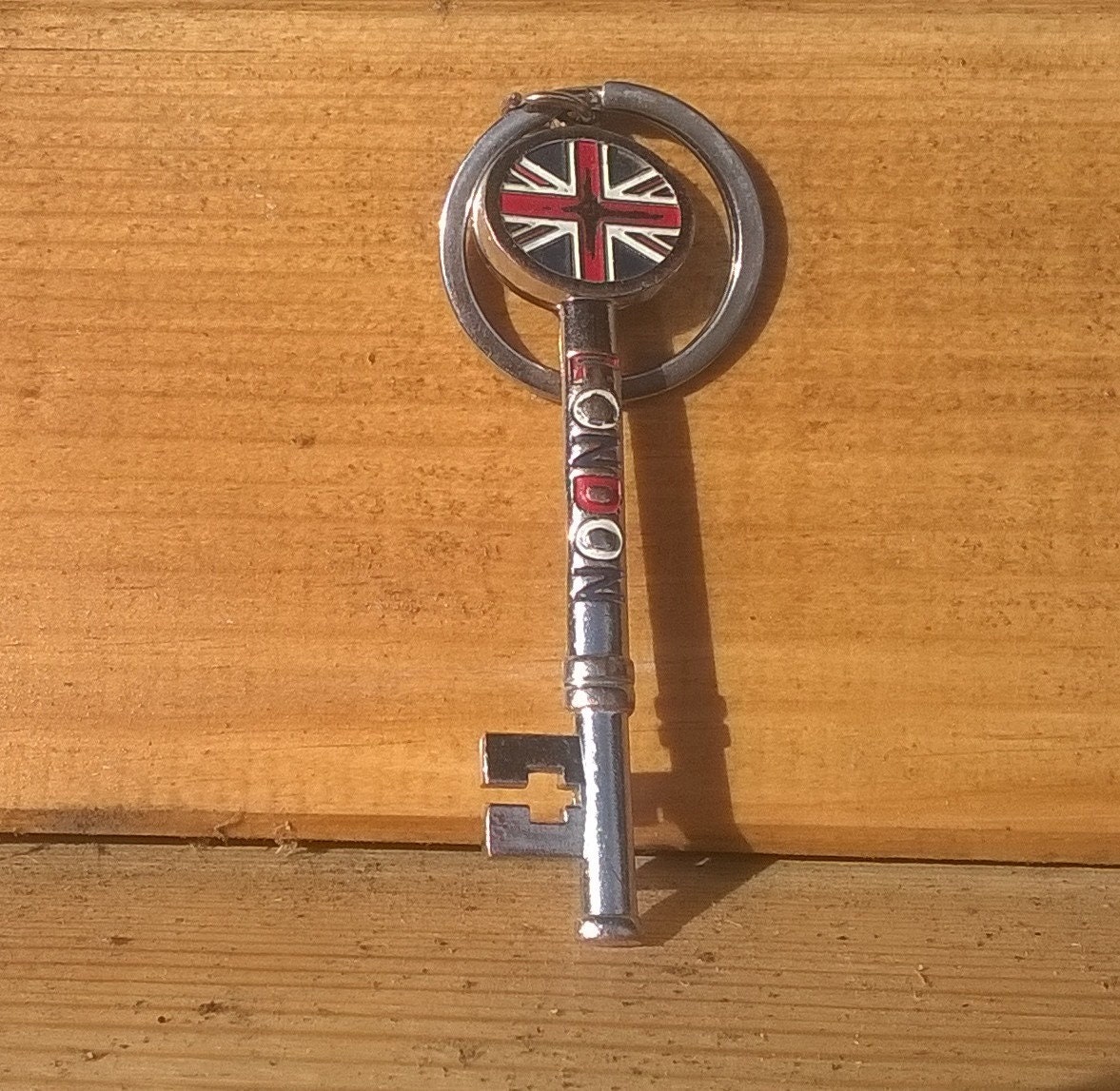Vintage Metal Keychain London/old Key Holder England/silver Plated Key ...