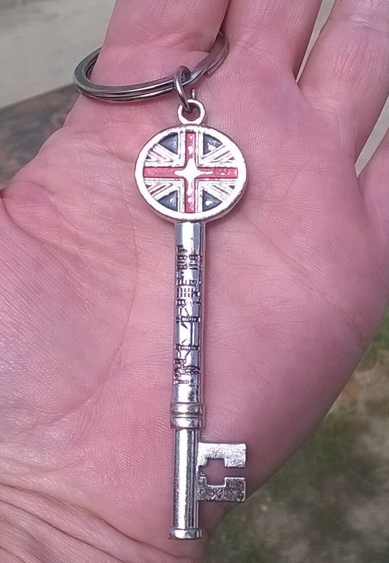 Vintage Metal Keychain London/old Key Holder England/silver Plated Key ...