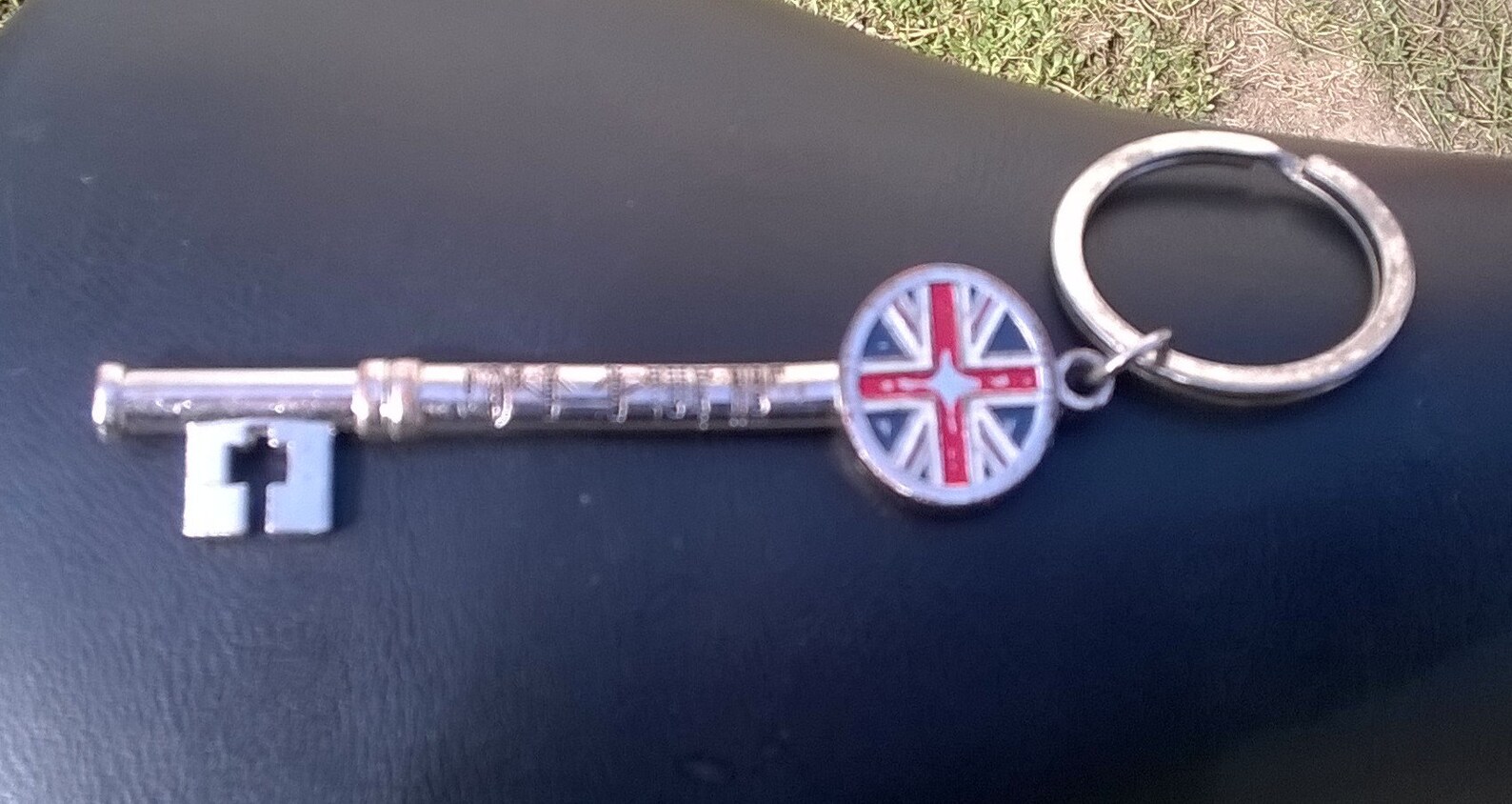 Vintage Metal Keychain London/old Key Holder England/silver - Etsy