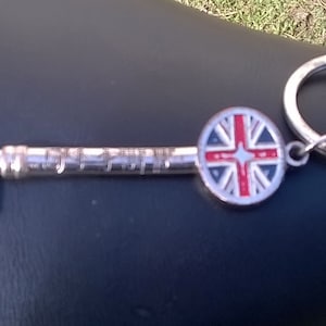 Vintage Metal Keychain London/old Key Holder England/silver Plated Key ...
