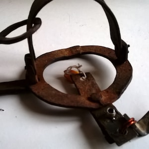 Antique Rusty Animal Trap/vintage Hunting Lodge/fireplace Man Cave ...