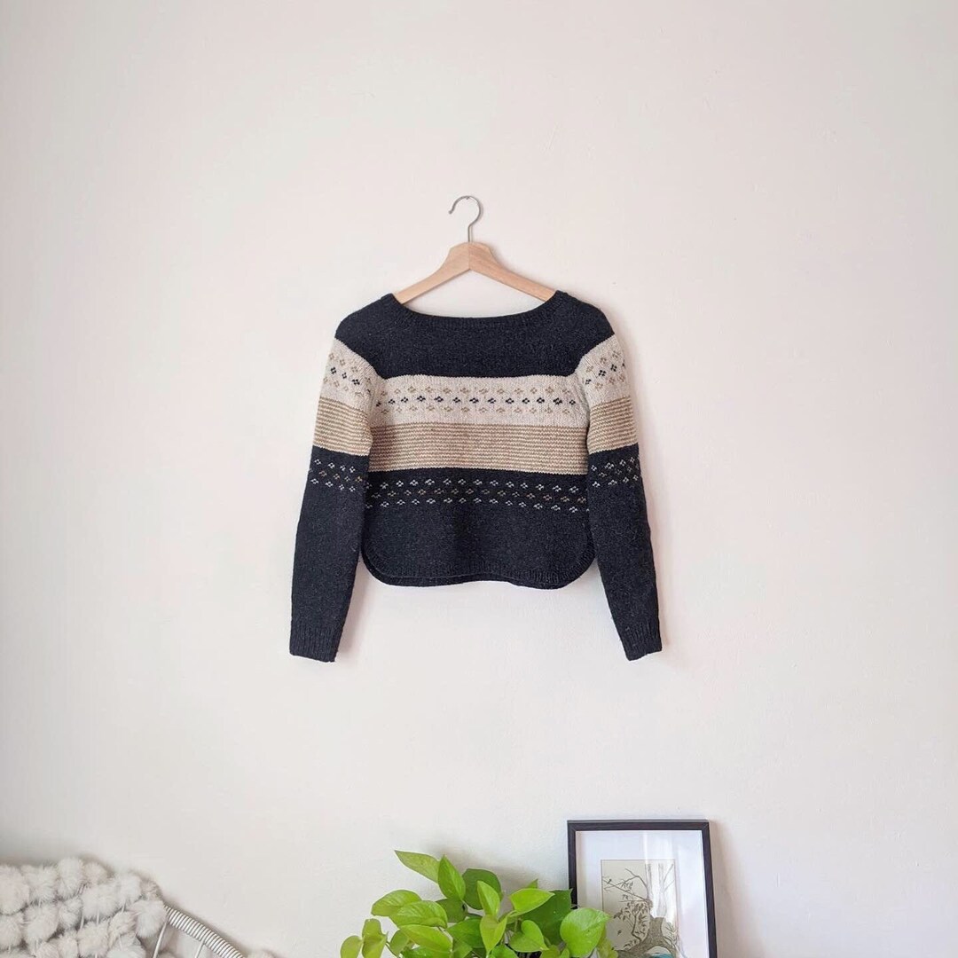 Sweater Knitting Pattern - Cropped Colorwork Sweater Knitting • the ...