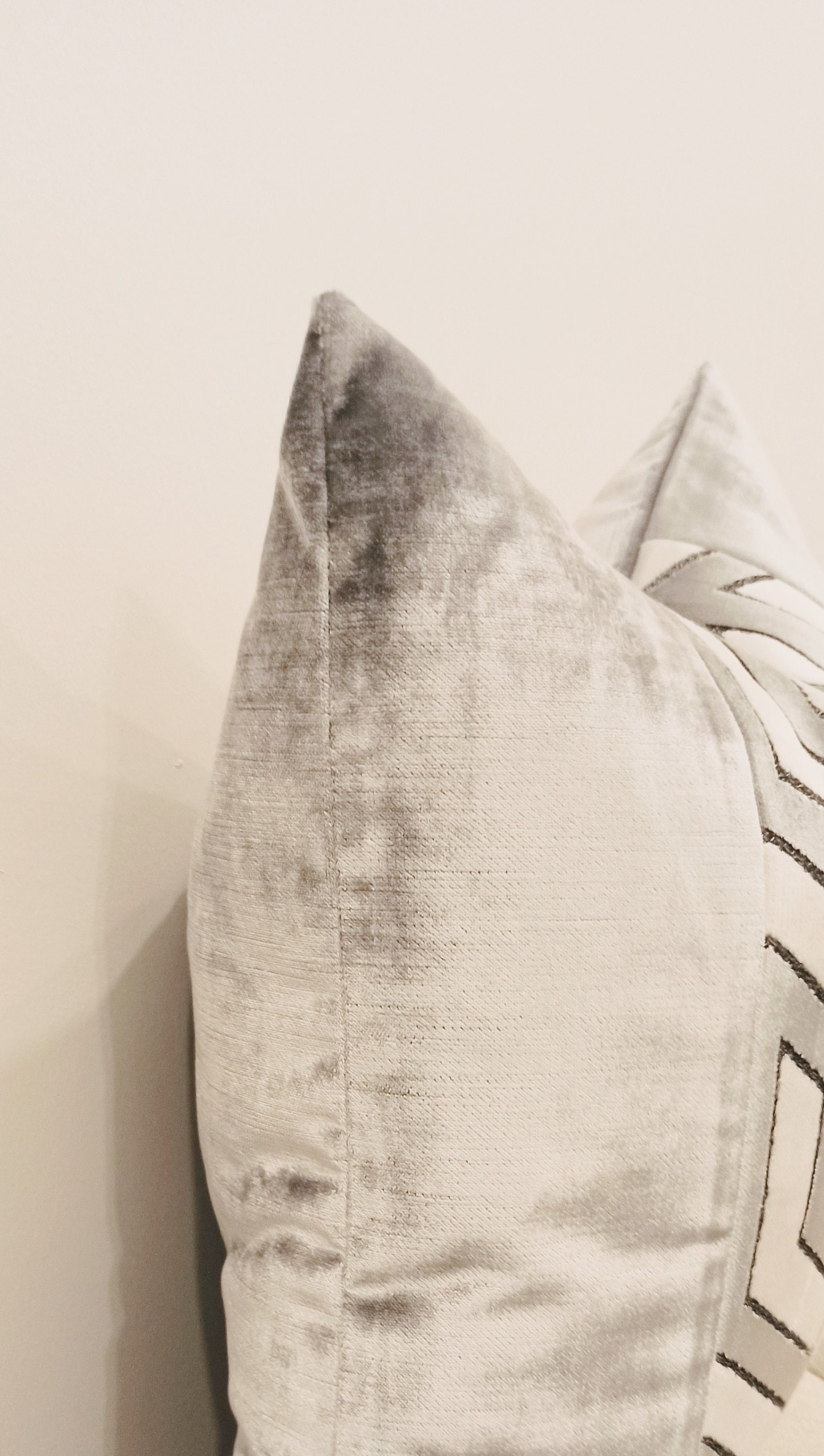 Luxury Silver Grey Velvet Throw Pillow Grey Pillows Velvet | Etsy