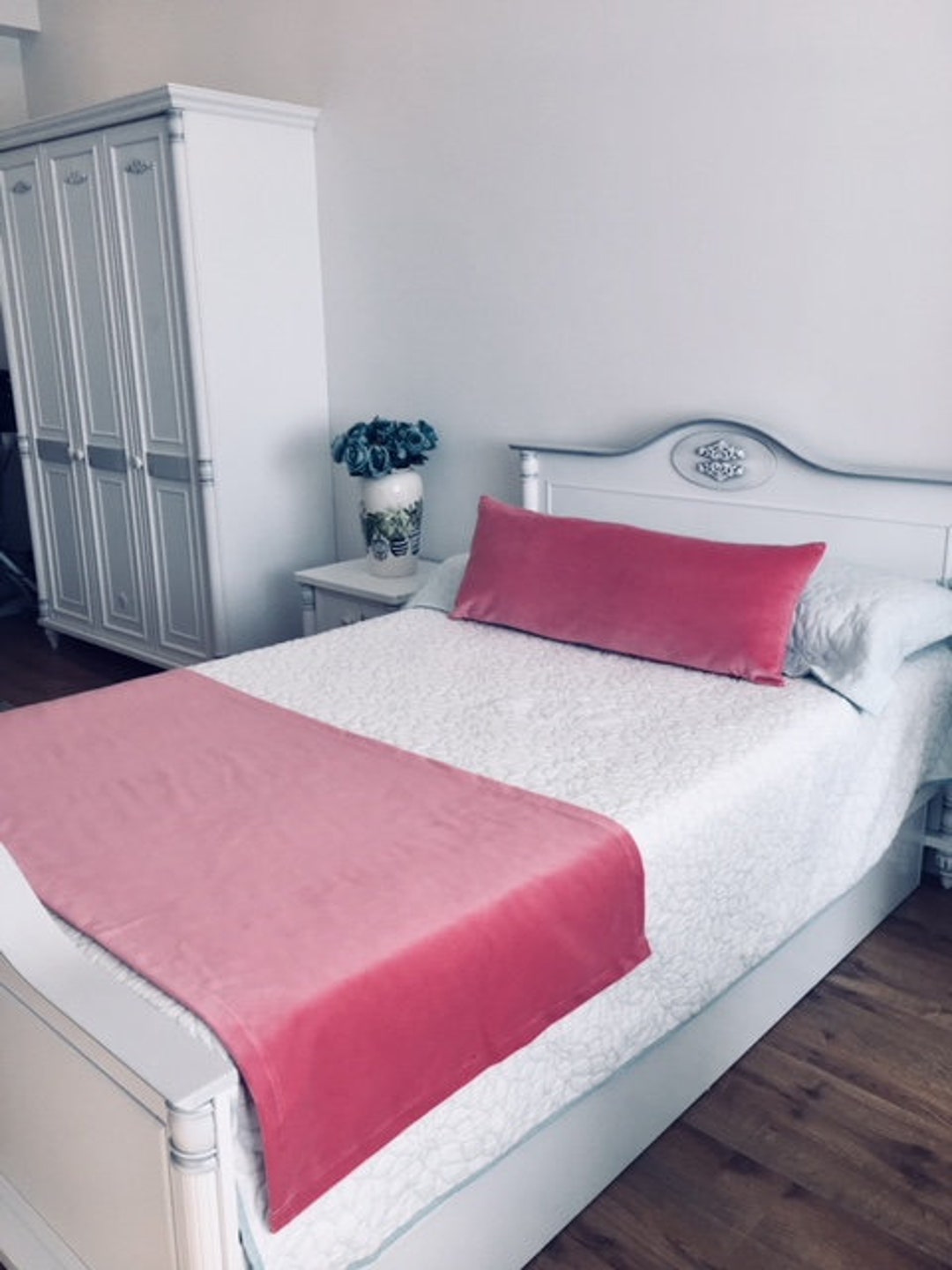 Double-sided Candy Pink Velvet Bed Runner, Runners, Bed Scarf, Bed ...