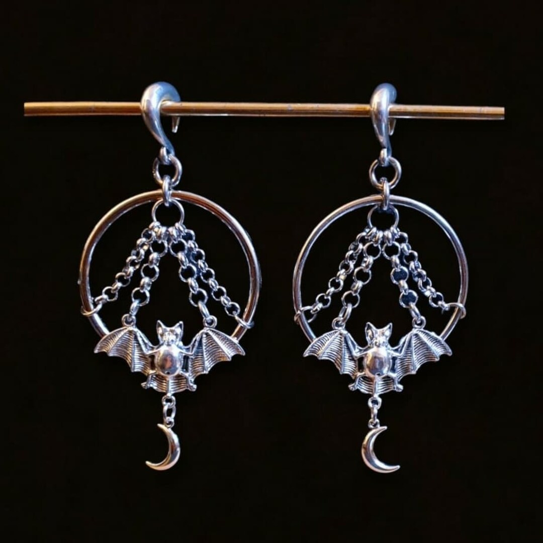 Goth Ear Weights- Ear Hanger- Bat Ear Weight-stretched Lobes Earring - Etsy