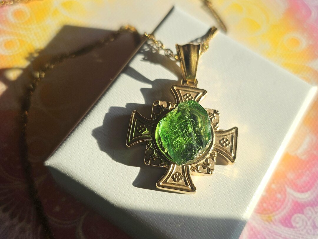 Andara Crystal Amulet | GATE OF THE FOUR POWERS | Emerald Green | Greek ...
