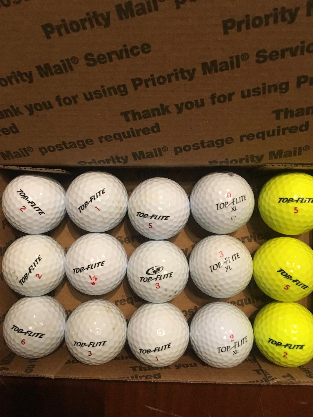 Bolas TOP-FLITE GOLF usadas 12 blancas y 3 amarillas Desgaste menor 15 ...