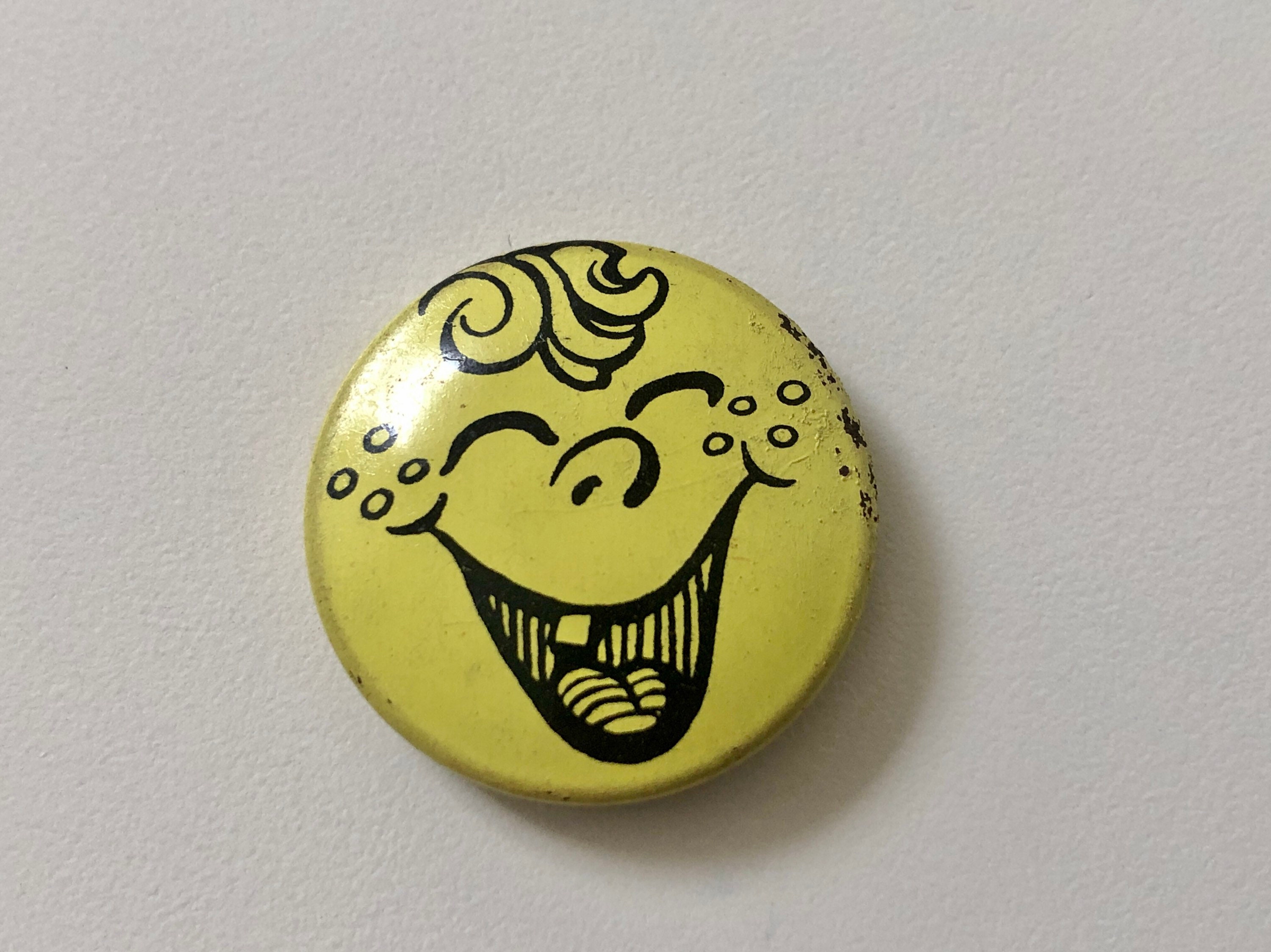 Vintage Laughing Face Button / Pin - Etsy
