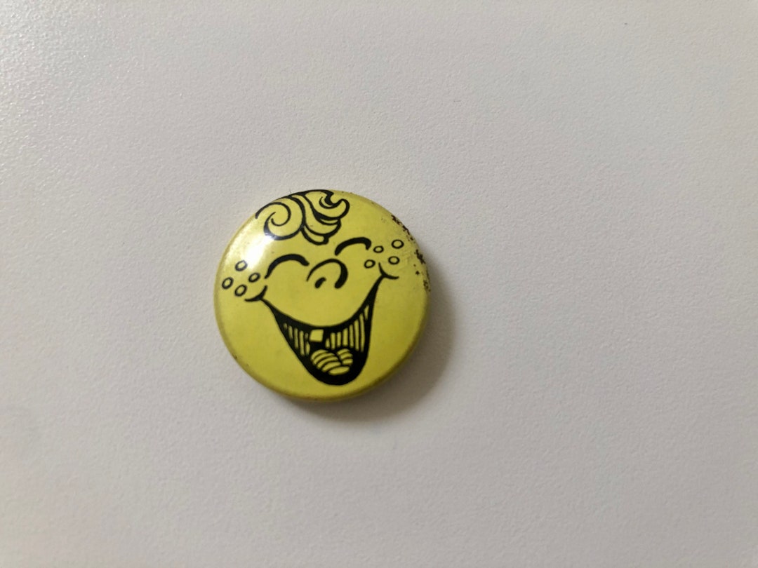 Vintage Laughing Face Button / Pin - Etsy