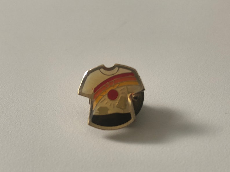 Vintage T-shirt Enamel Lapel Pin - Etsy