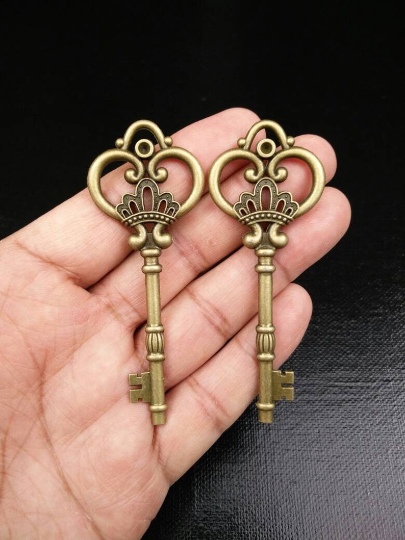 1 Big Bronze Crown Key Pendant Vintage Style Antique Design Royal ...