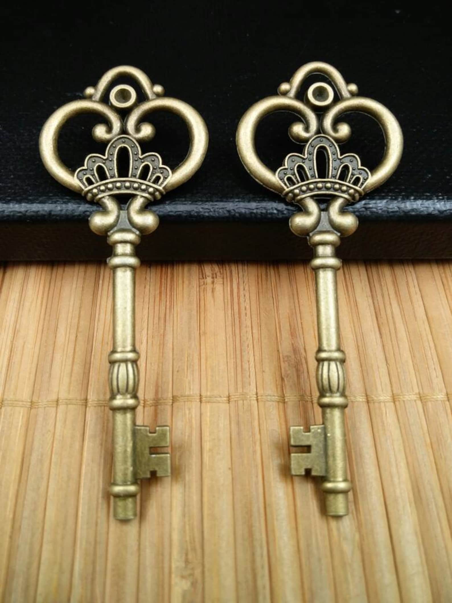 1 Big Bronze Crown Key Pendant Vintage Style Antique Design Royal ...