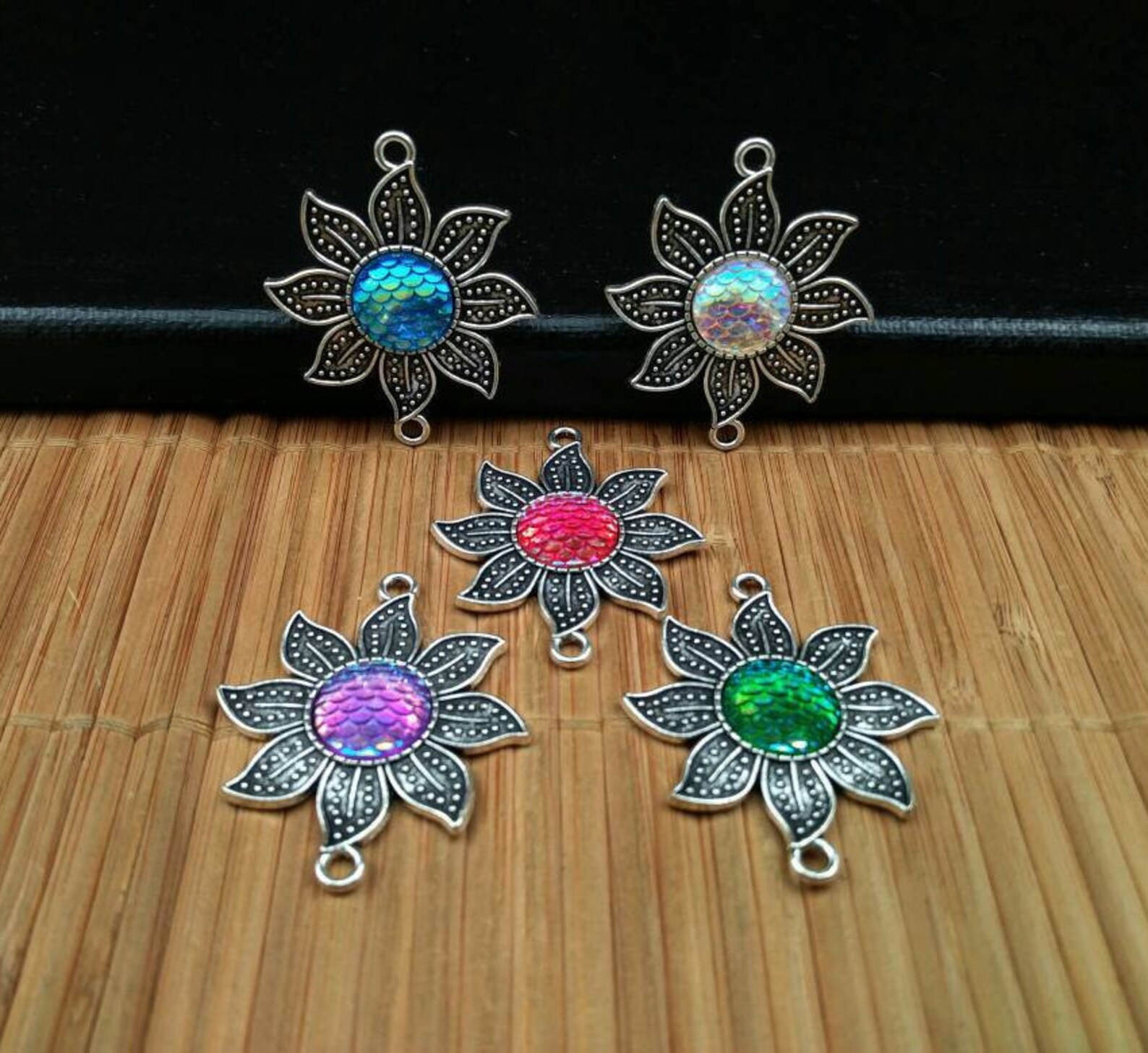ONE Mermaid Scale Floral Connector Snake Skin Fish Scales Dragon Skin ...