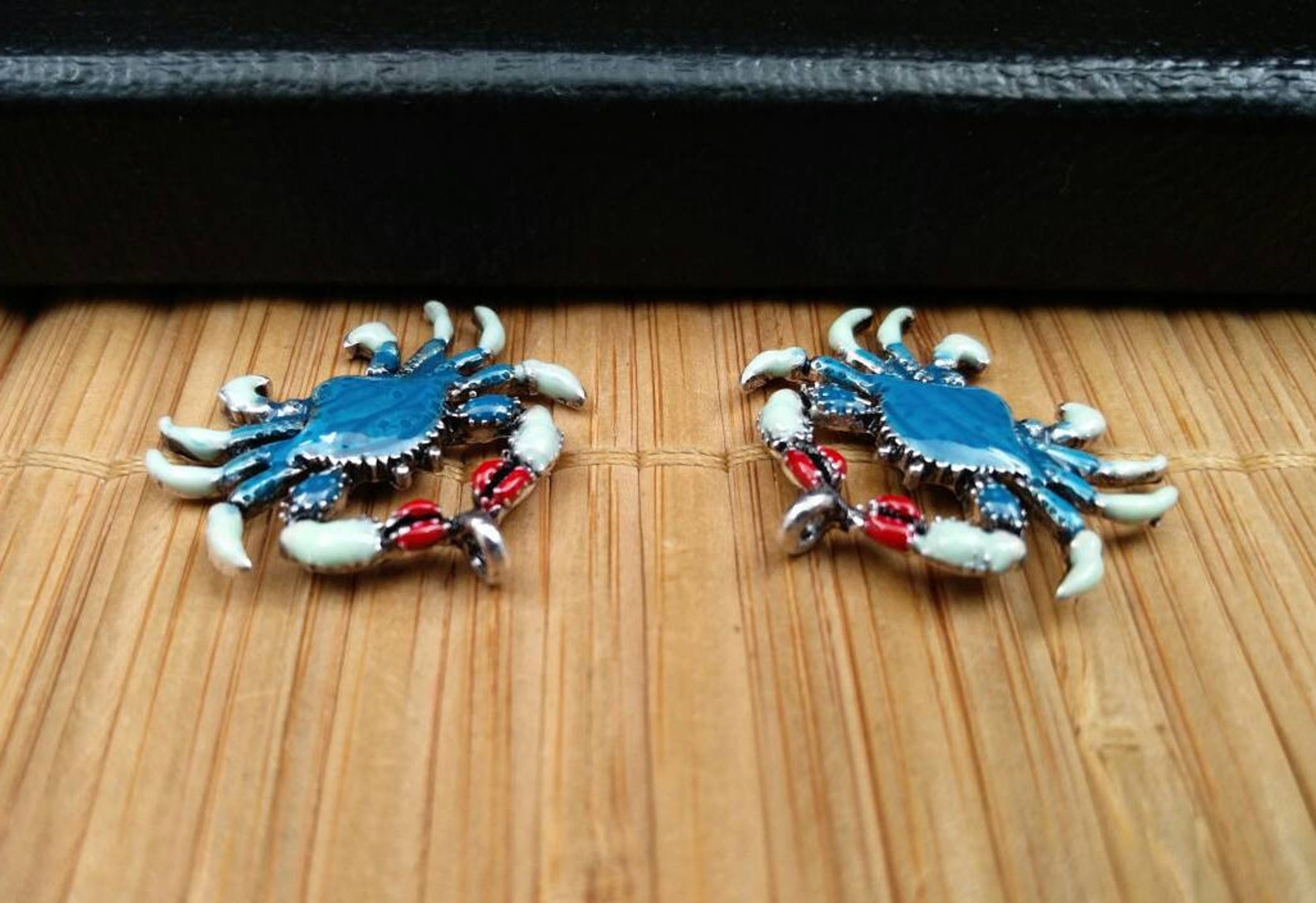 2 Blue Crab Charms Silver Blue Enamel Crab Pendants Crab - Etsy