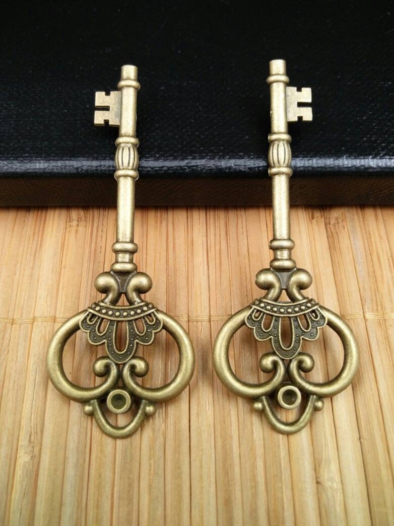 1 Big Bronze Crown Key Pendant Vintage Style Antique Design Royal ...